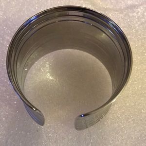 Lia Sophia | Jewelry | Lia Sophia Cuff | Poshmark